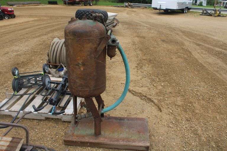 Steel sand blast tank w/fittings - Lee Real Estate & Auction Service