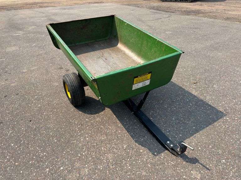 John Deere 10 Yard Wagon - Lee Real Estate & Auction Service