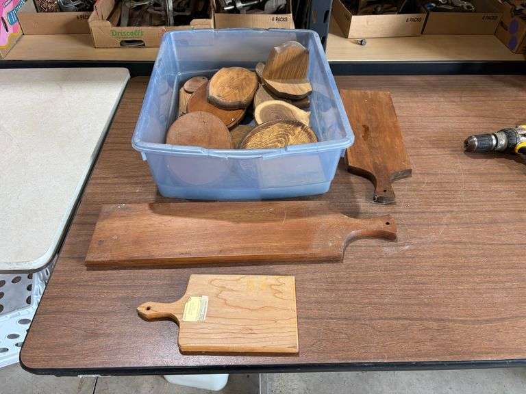 Tote of Plaques - Lee Real Estate & Auction Service