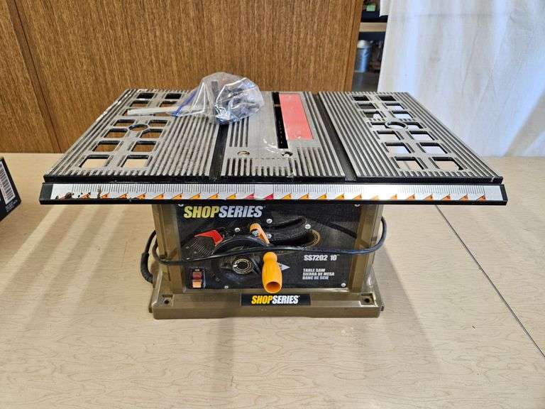 Shop Series 10" Table Saw - Lee Real Estate & Auction Service
