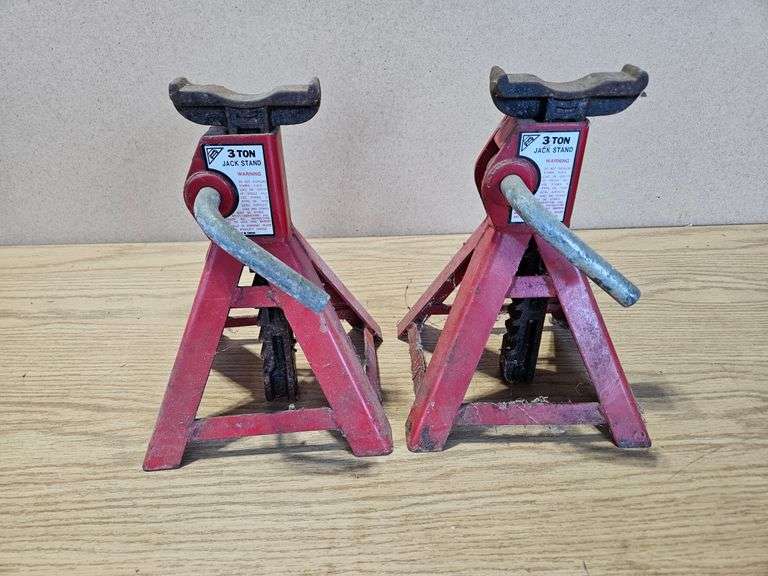 Set of 3-ton Jack Stands - Lee Real Estate & Auction Service