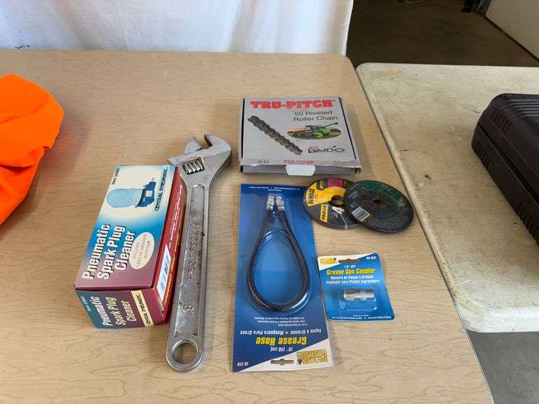 Misc. shop items - Lee Real Estate & Auction Service