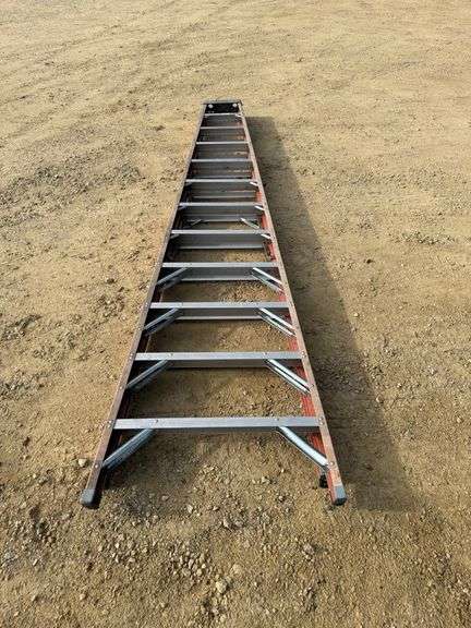12ft Fiberglass Step Ladder - Lee Real Estate & Auction Service