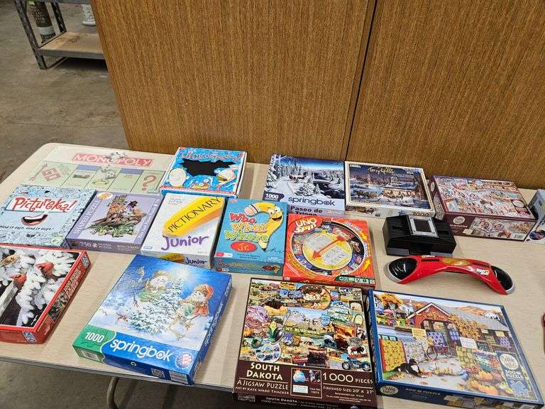 Puzzles and Board Games - Lee Real Estate & Auction Service