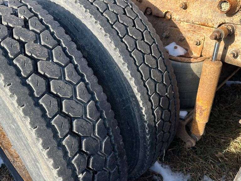 1998 Mack CH613 Day Cab Semi Tractor, 2 Line Wet Kit, E7-355-380 Mack ...