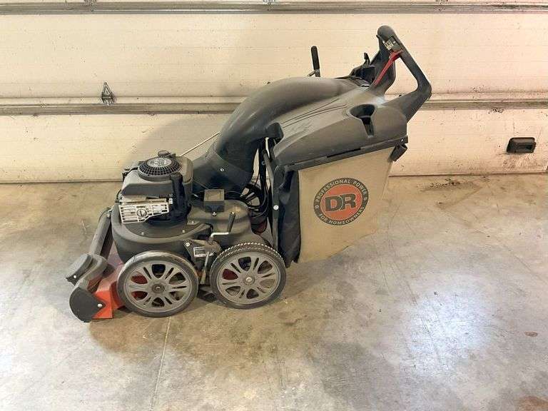 DR Lawn Rake - Hamilton-Maring Auction Group