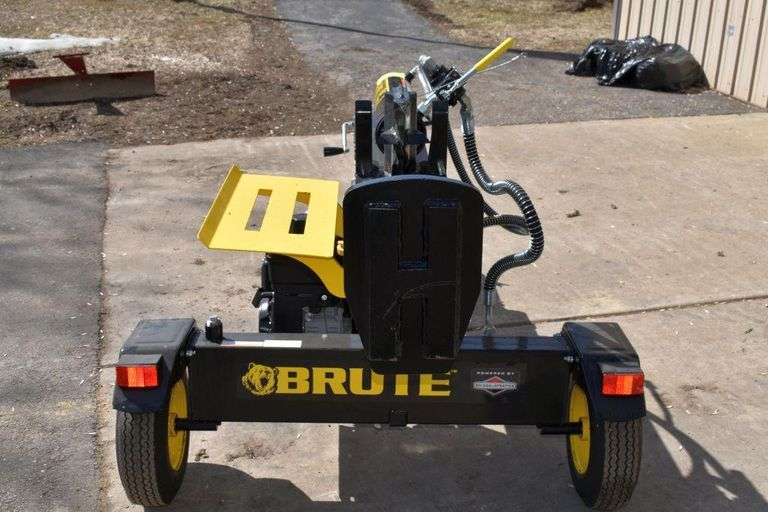 Brute 30 ton log splitter store