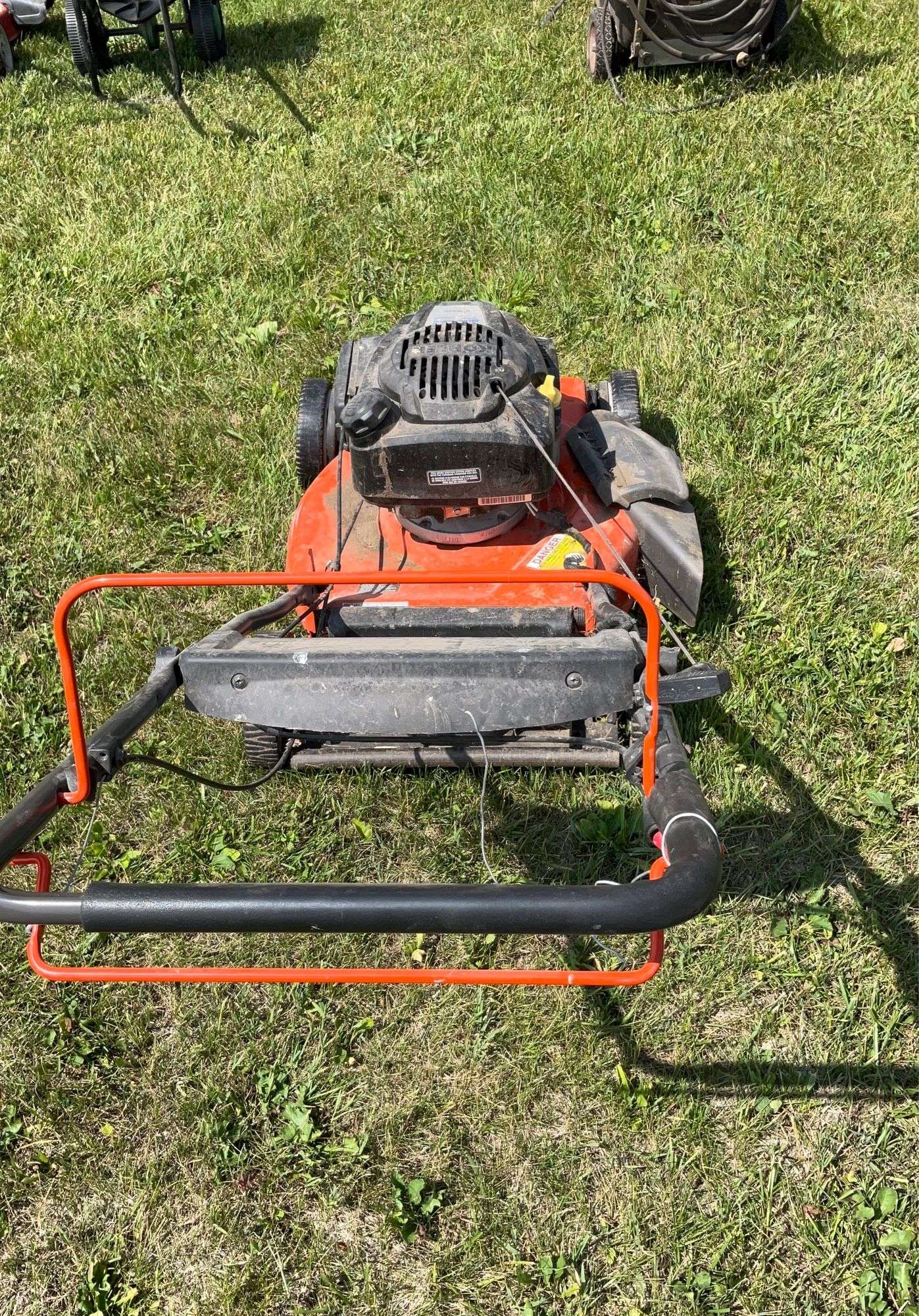 Husqvarna XT722FE 22 mower self propelled 173cc motor free Hamilton Maring Auction Group