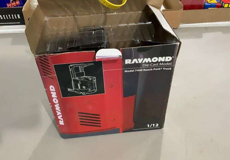Raymond Model 7400 Reach-Fork Truck 1/12 scale model - Hamilton-Maring ...