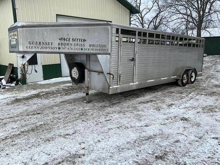 2011 K&O Pacesetter Alum/Steel Livestock Trailer, Tandem Torsion Axle ...