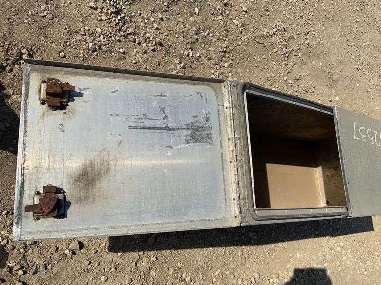 Aero Tool Box - Hamilton-Maring Auction Group