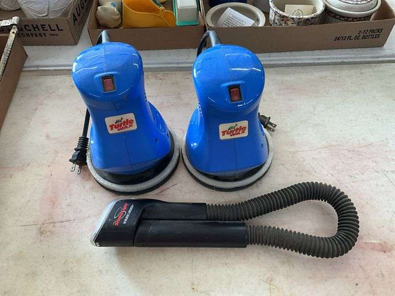 (2) Turtle Wax Palm Buffers,Flash Light - Hamilton-Maring Auction Group