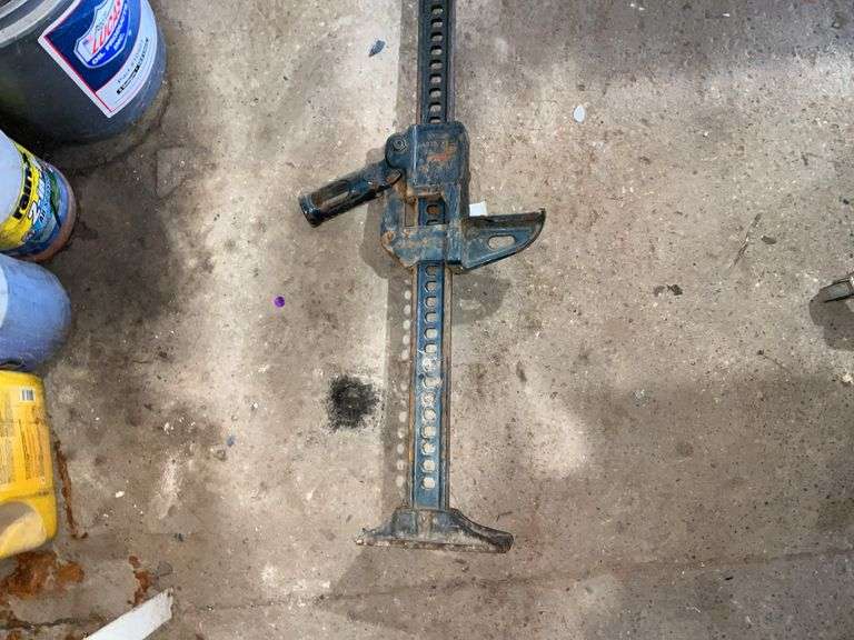 Handy man jack - Hamilton-Maring Auction Group