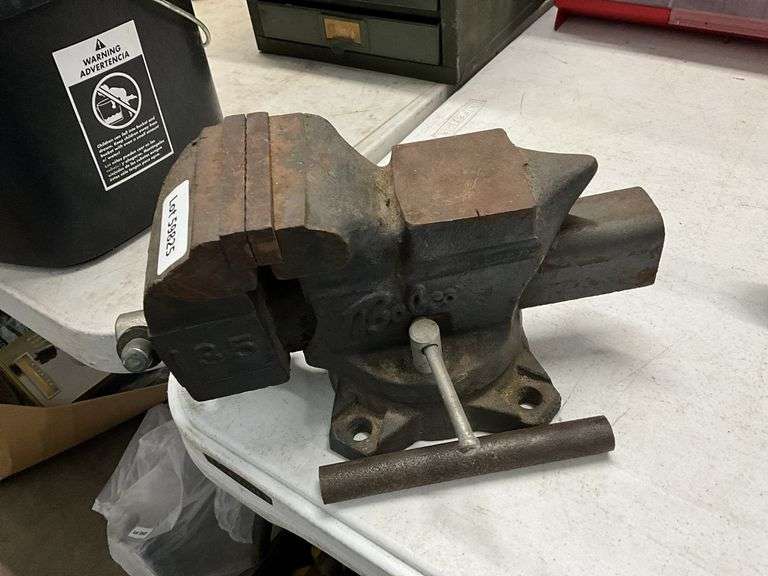 Babco 3 1/2" Swivel Anvil Bench Vise #135 - Hamilton-Maring Auction Group