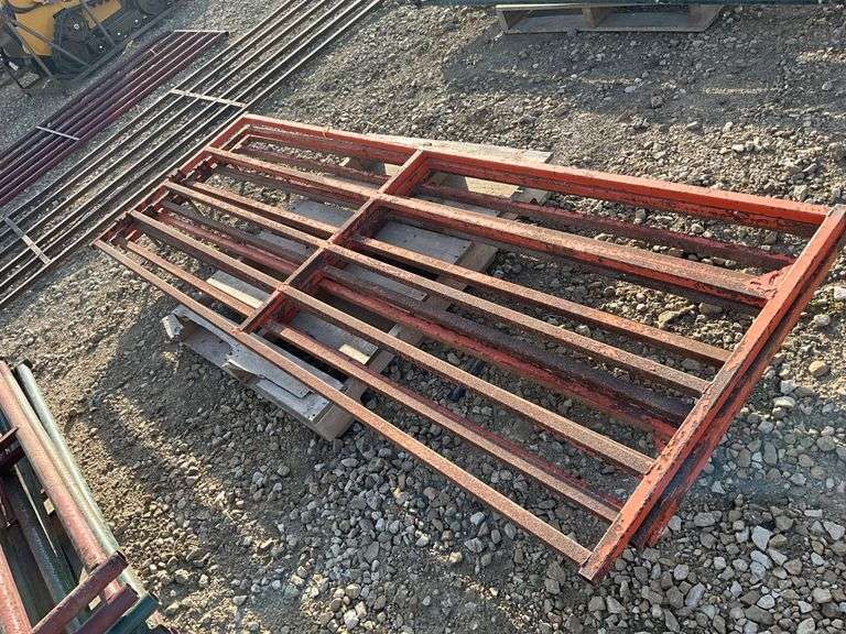 (3) - 9'6" orange hog gates - Hamilton-Maring Auction Group
