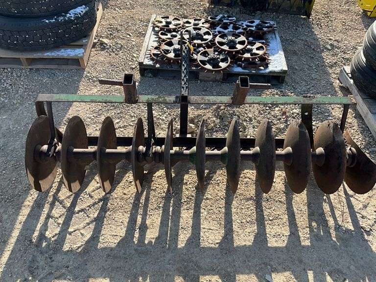 6 ft disc, 3pt mount - Hamilton-Maring Auction Group