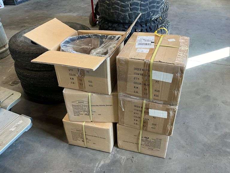 (6) flat back bucket brackets - Hamilton-Maring Auction Group