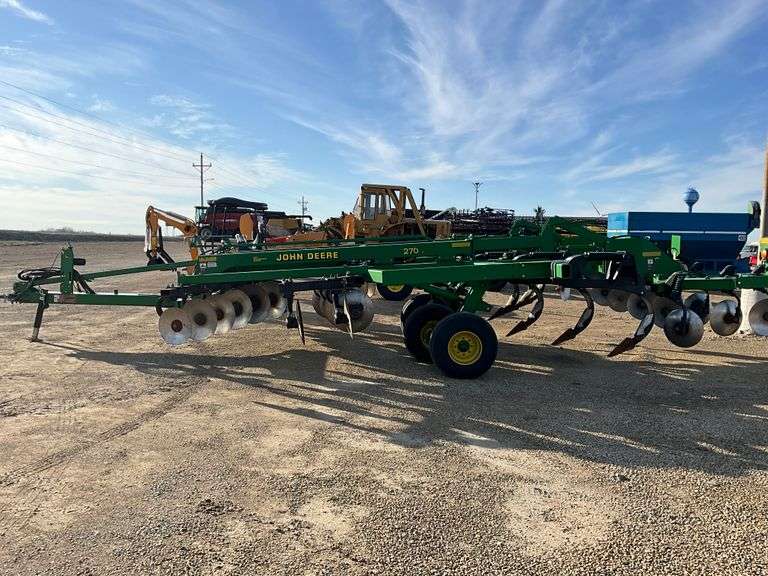 2007 JD 2700 Ripper; 7 shank, folding feature; fro - Hamilton-Maring ...