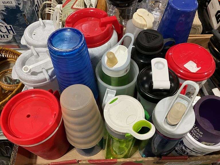Large Drink Cups, Plastic Cups - Hamilton-Maring Auction Group