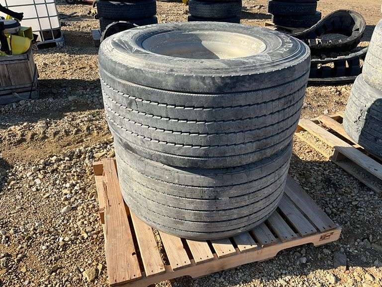 (5) 445/50/R22.5 wheels & tires w/rims - Hamilton-Maring Auction Group