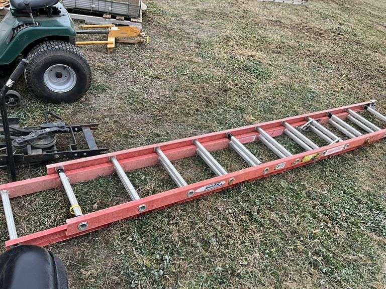 Werner 24' fiberglass extension ladder - Hamilton-Maring Auction Group