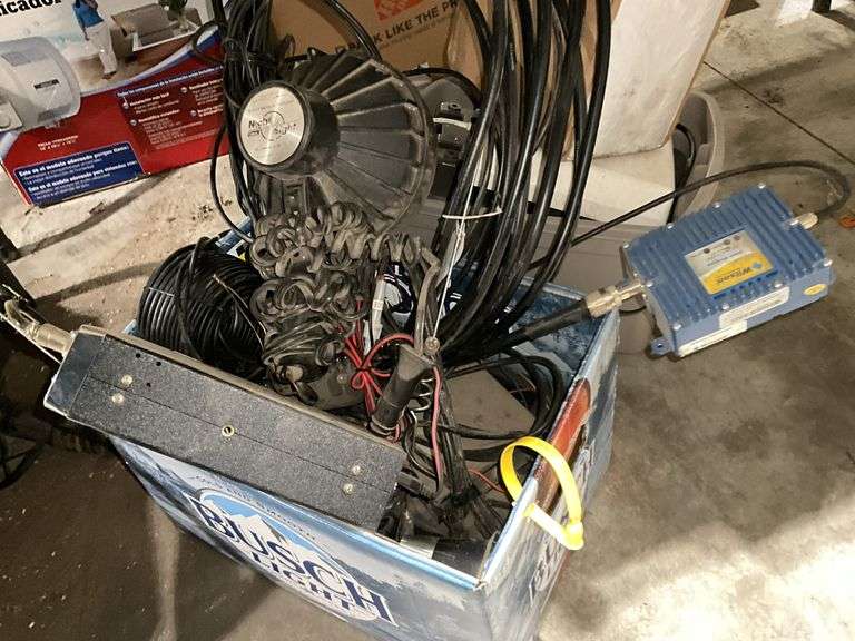 CB Radios, CB Antennas and Wire - Hamilton-Maring Auction Group
