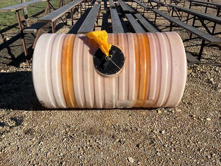 Polyethene Tank With 300 Gallon Capacity - Hamilton-Maring Auction Group