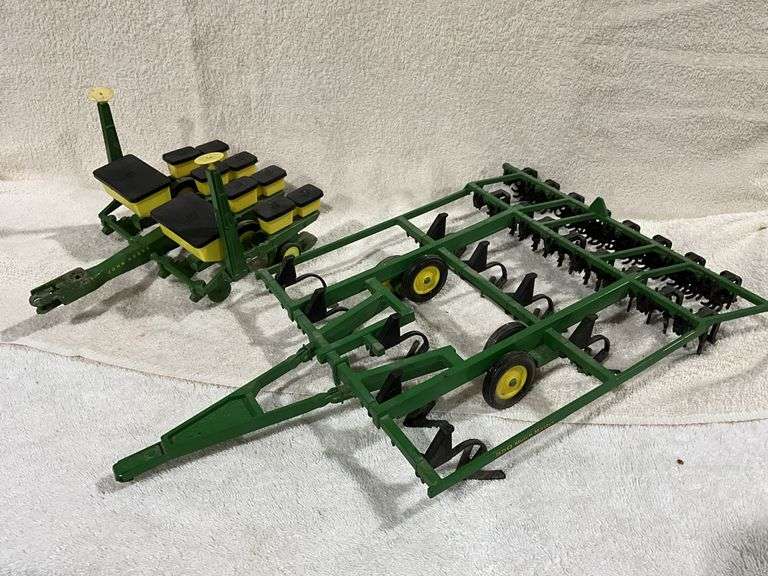 John Deere 550 Mulch Master, John Deere 4 Row Plan - Hamilton-Maring ...