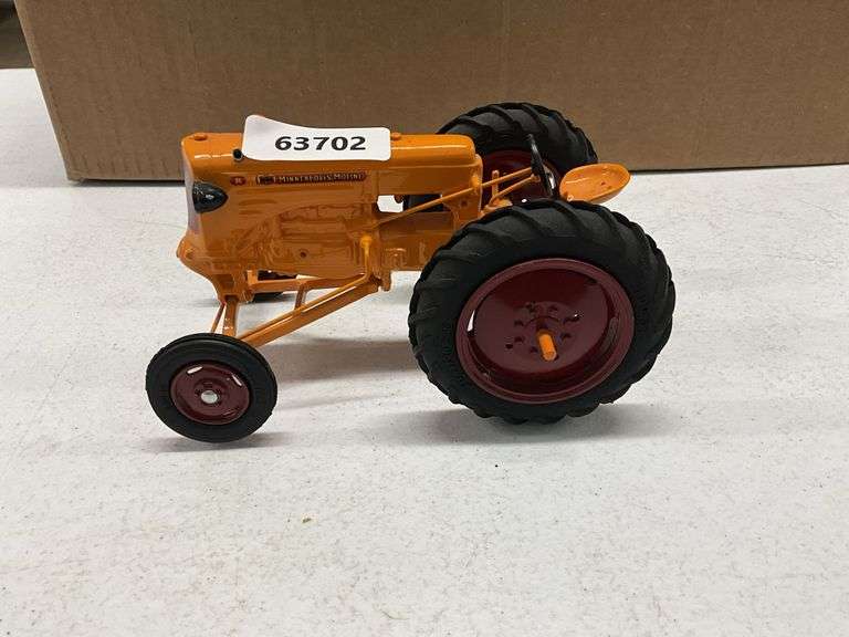 Custom Minneapolis Moline R Tractor, 1/16 Scale, N - Hamilton-Maring ...