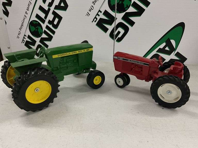 (2) Scale Model Diecast, 1:16th Scale Tractors - Hamilton-Maring ...