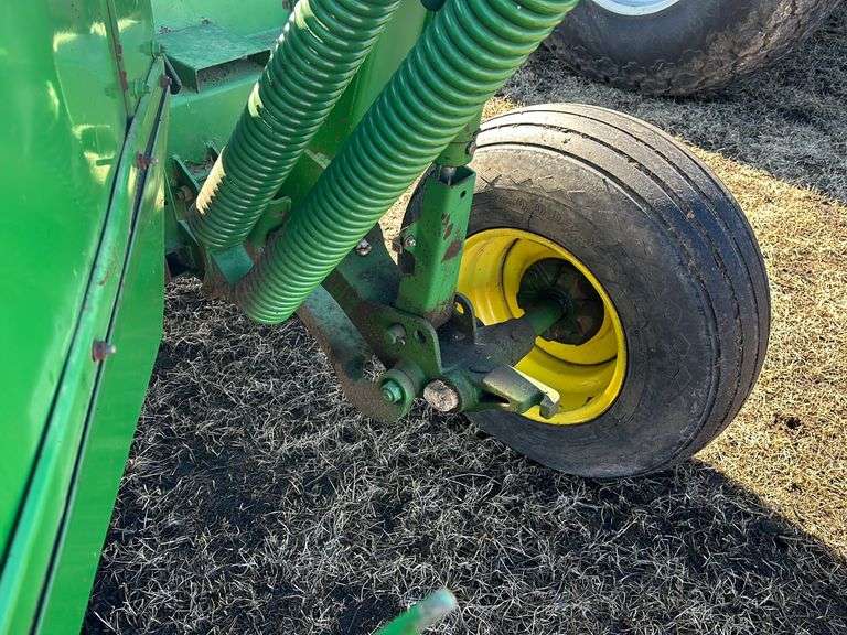 John Deere 955 Center Pivot Discbine, 14.5' Cut, 9 Turtles, Impeller ...