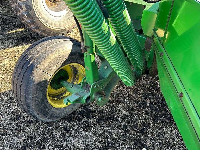 John Deere 955 Center Pivot Discbine, 14.5' Cut, 9 Turtles, Impeller ...