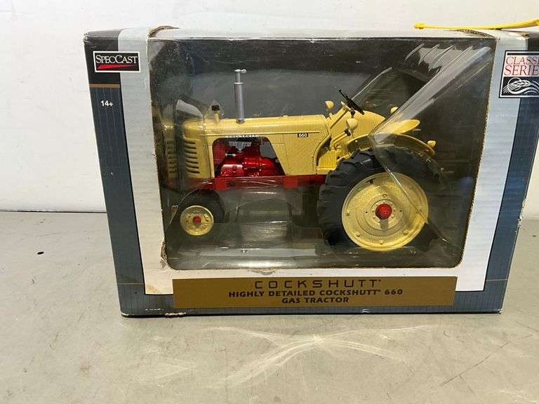 Spec-Cast 1/16 Cockshutte Highly Detailed 660 Gas Tractor - Hamilton ...