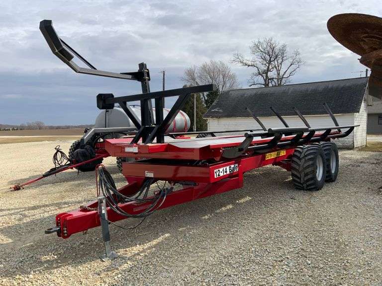 Cloverdale 12-14 Bale Carrier - Hamilton-Maring Auction Group
