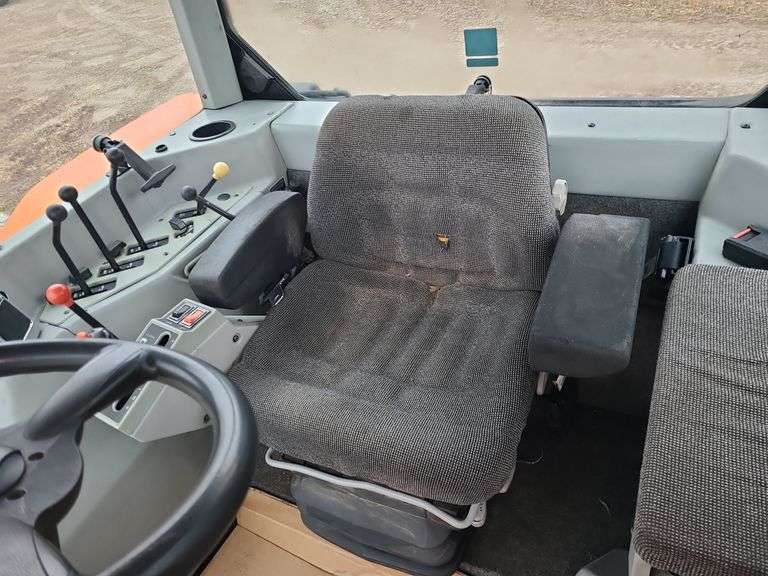 Agco Allis 9695 MFD Tractor, 5100 hrs, 18.4 tires and duals, 18 speed ...