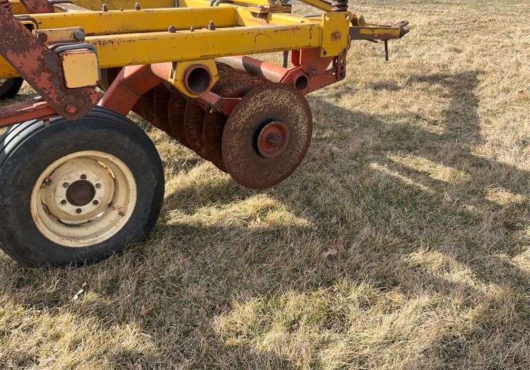 Landoll 9 Shank Disk Chisel, Buster Bar, Spring Loaded Shanks, Spring ...