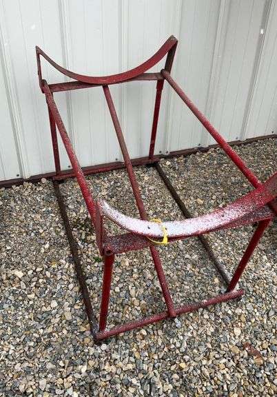 Shop built barrel stand - Hamilton-Maring Auction Group