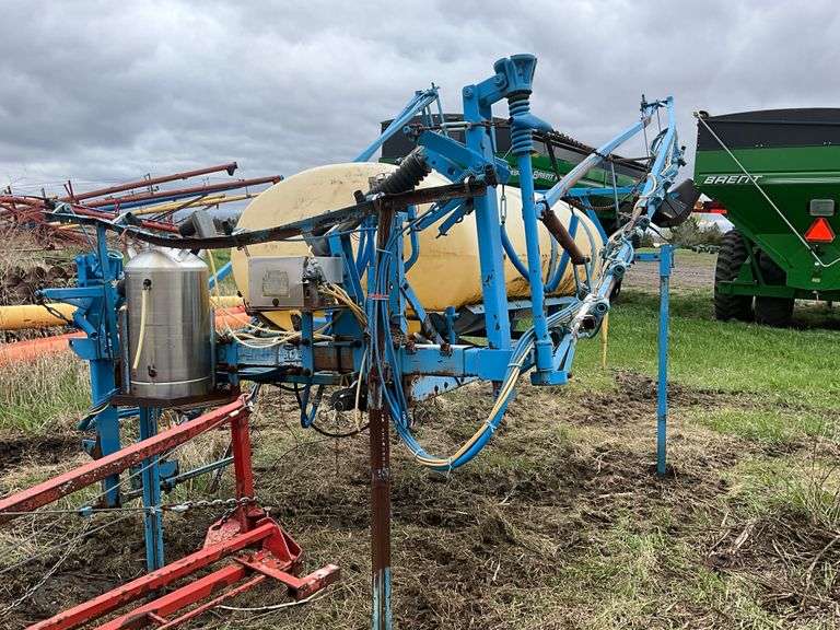 Blumhardt and NYB sprayers - Hamilton-Maring Auction Group