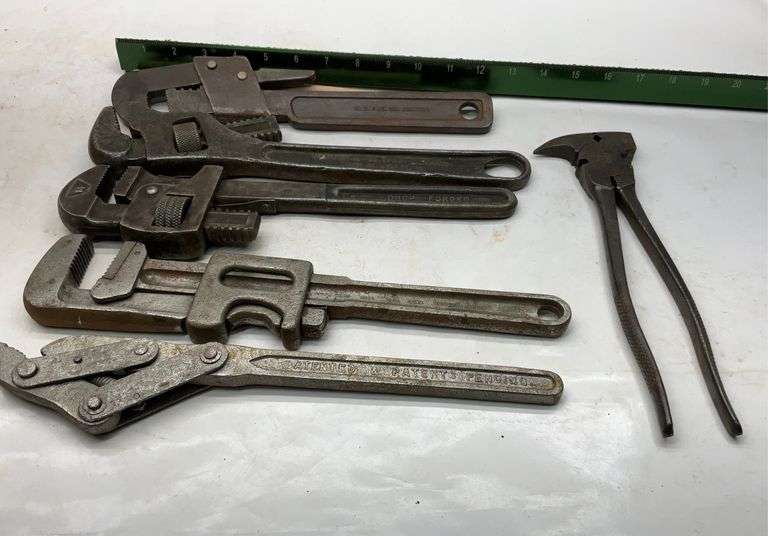 (5) Vintage Pipe Wrenches, ( Blue Grass, The Robert Wrench, Harvey's ...