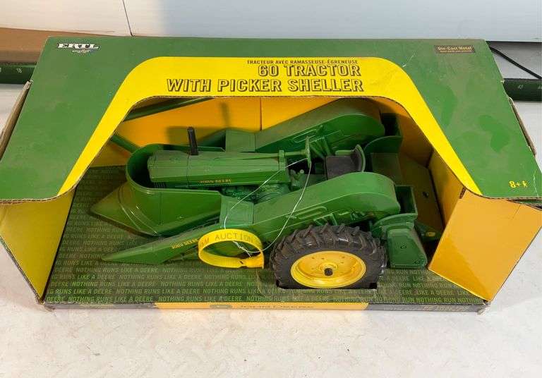 Ertl John Deere 60 with 2 row picker/sheller 1/16 scale with box ...