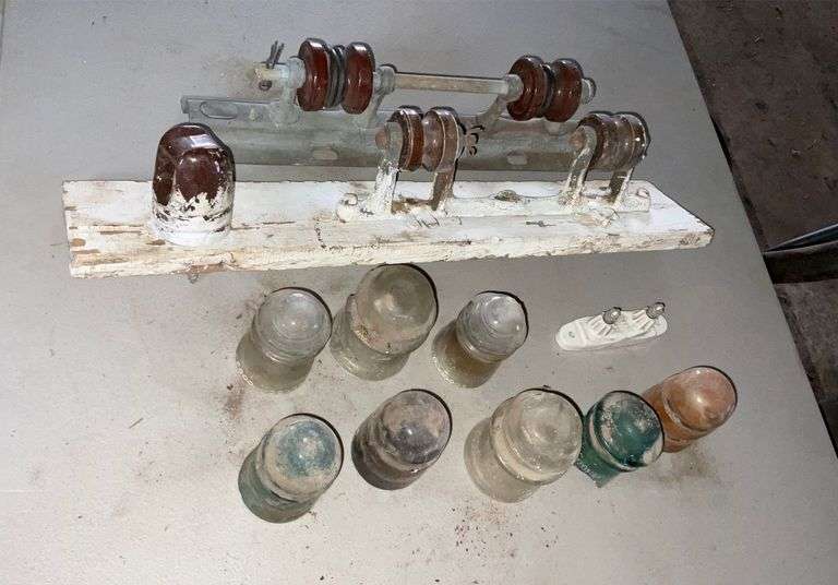 Assortment of vintage insulators - Hamilton-Maring Auction Group