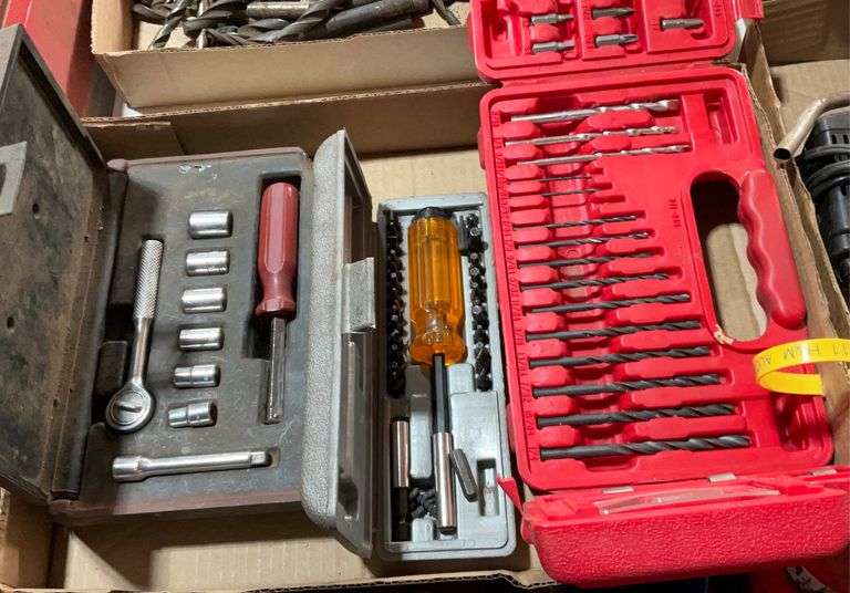 Drill bits, socket set, driver bit set - Hamilton-Maring Auction Group