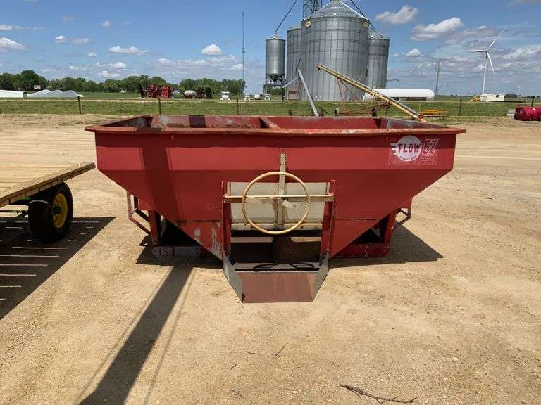 220 Easy Flow 2 Compartment Gravity Box - Hamilton-Maring Auction Group