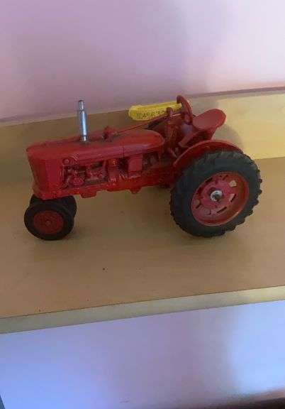 Custom Ertl Farmall 1/16th Scale No Box - Hamilton-Maring Auction Group