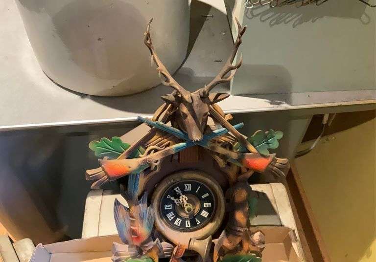 German, hunting themed cuckoo clock - Hamilton-Maring Auction Group