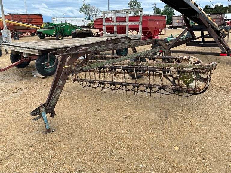 5 Bar Side Rake - Hamilton-Maring Auction Group