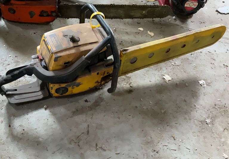 McCulloch pro Mac 1000 chain saw, motor is free - Hamilton-Maring ...