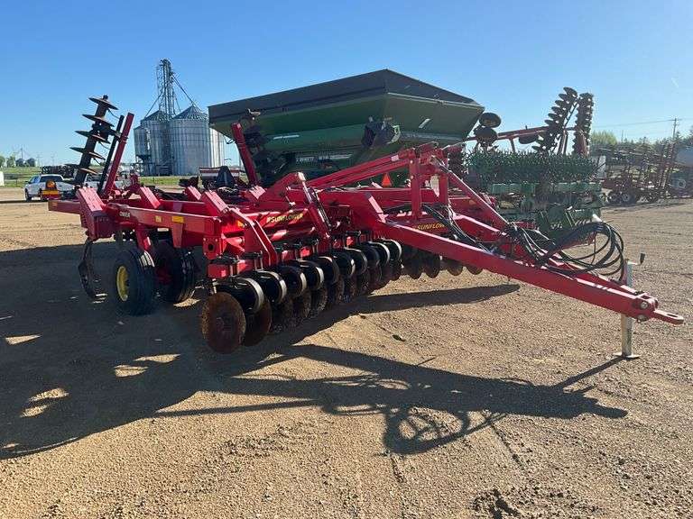 2012 Sunflower 45-11 Disc Chisel, Hyd. Front & Rear Gang, 15 Shank ...