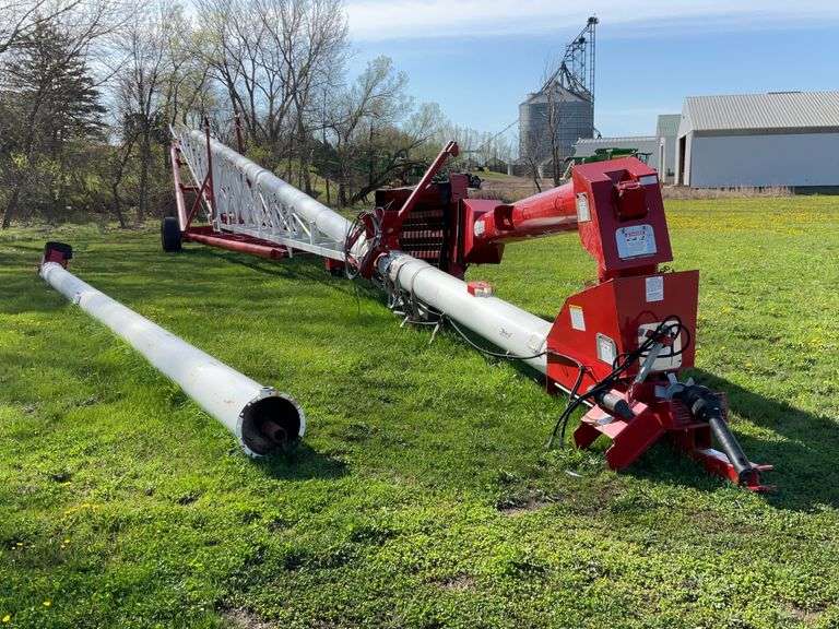Farm King 14122 auger - Hamilton-Maring Auction Group