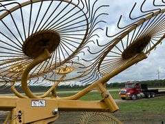 Vermeer VR820 Hay Rake, 8 Wheel V-Rake, Double Kicker Wheels, Pull Type ...